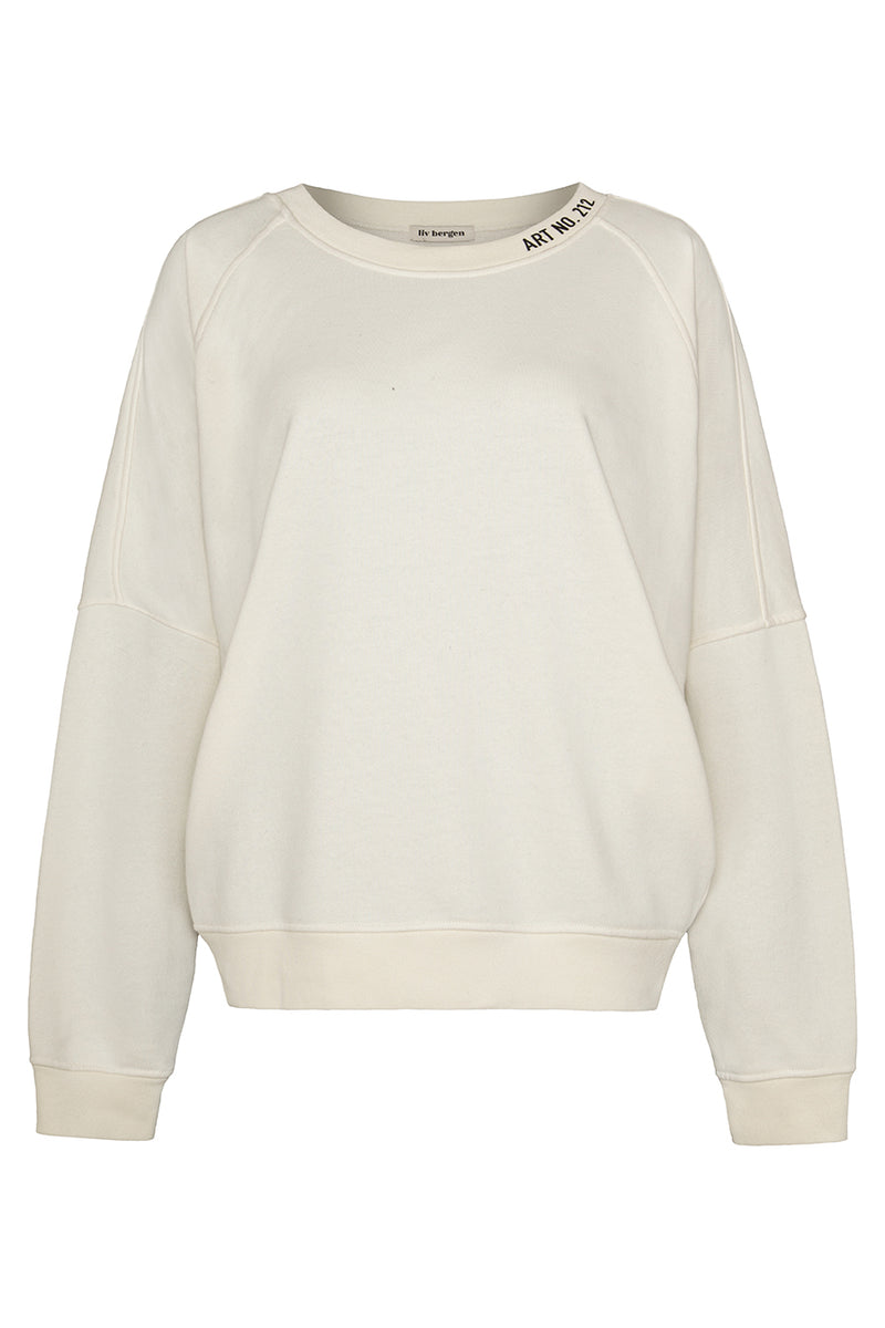 Sweater art.212 in offwhite – liv bergen